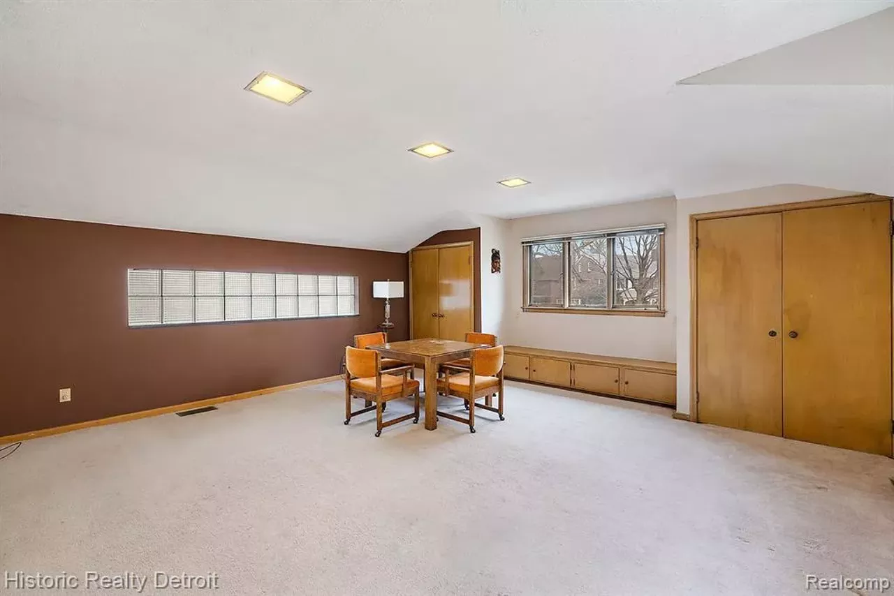 A Stylish Mid Century Modern Home In Detroits Sherwood Forest