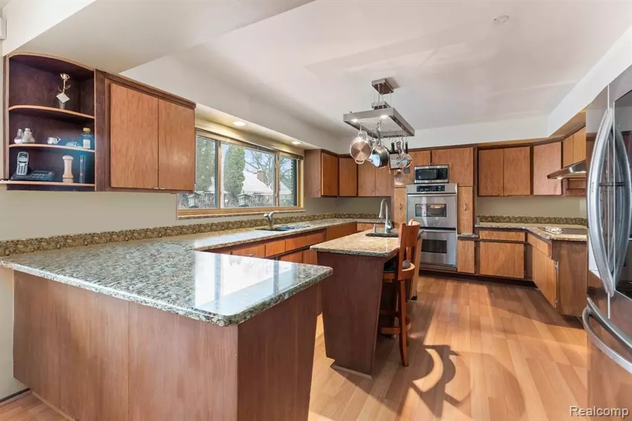 This Detroit mid-century modern house has hidden perks inside [PHOTOS]