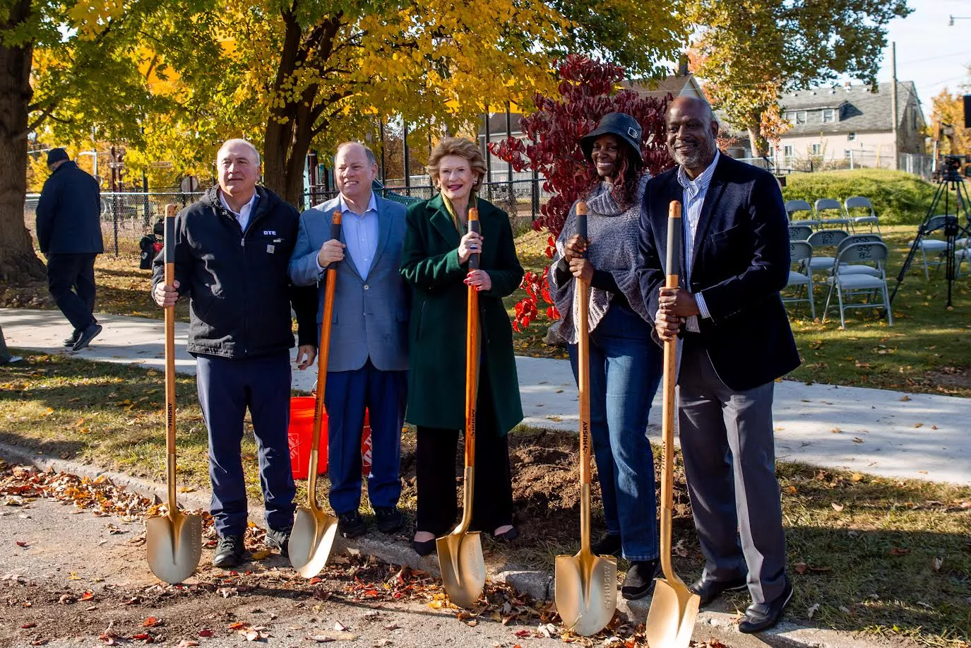 ‘Transforming blight into beauty’: Detroit reaches 25,000 trees planted ...
