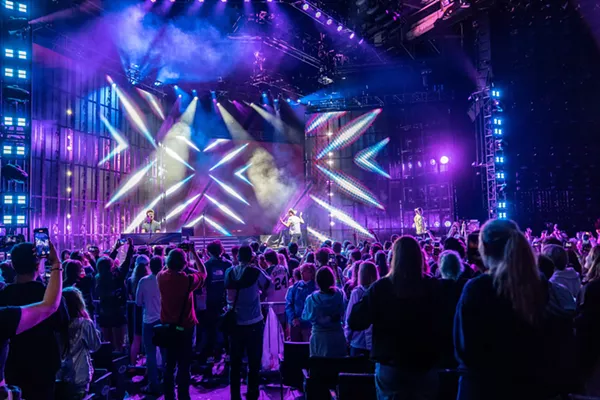 Everything we saw at the AJR and BoyWithUke concert at Pine Knob Music ...