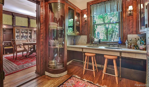 This Detroit ‘castle’ is for sale – let’s take a look