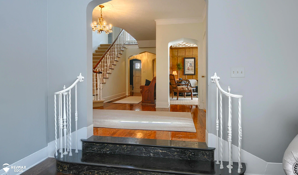 This Flint mansion is on sale for $495K — let’s take a tour