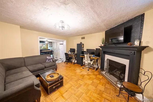 We’re swooning over this modern castle in Detroit | Detroit | Detroit ...