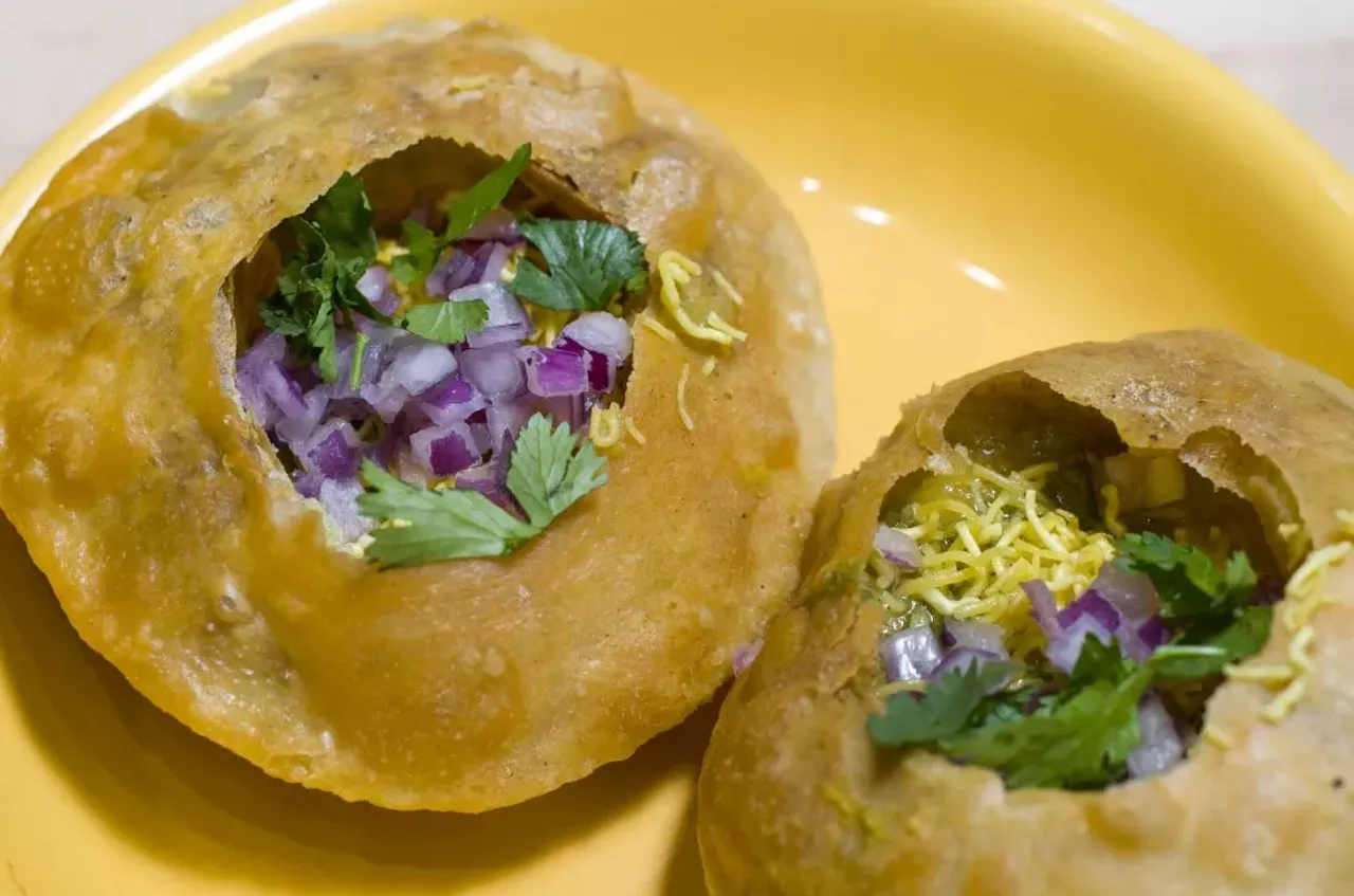 See 10 spicy photos from Neehee's vegetarian Indian street food ...