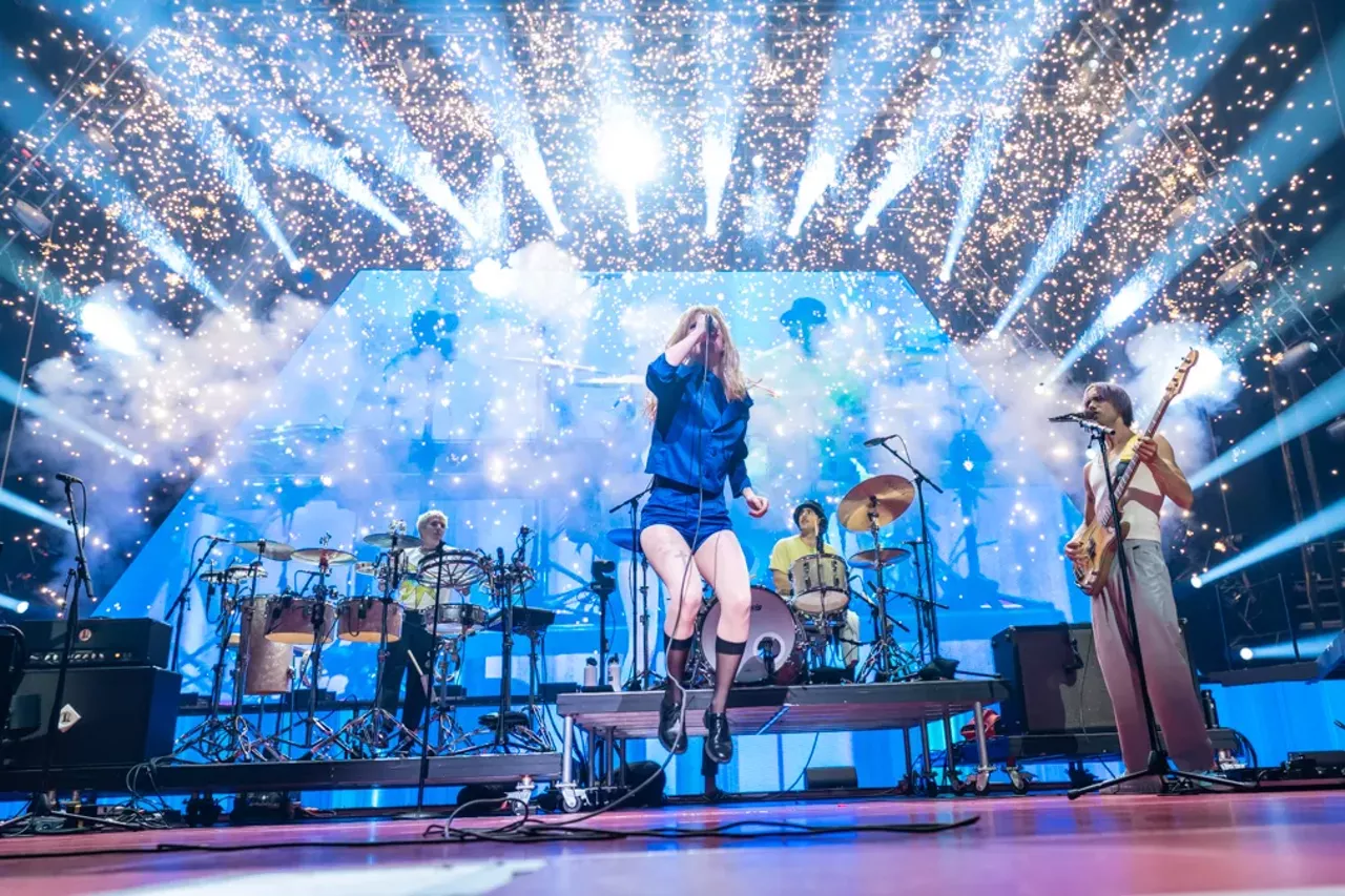 Paramore lit up Detroit’s Little Caesars Arena | Detroit | Detroit ...