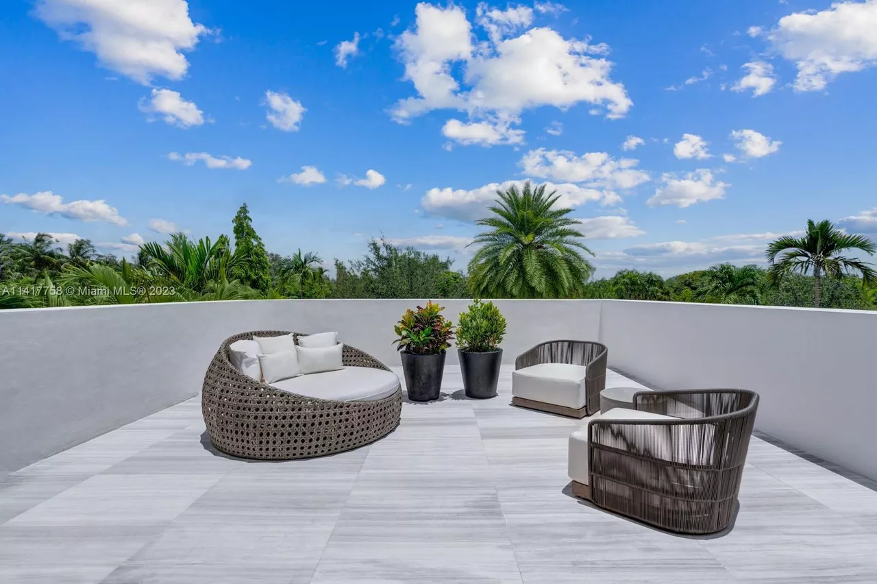 Former Michigan basketball player’s former Miami Beach mansion is up for sale | Detroit ...